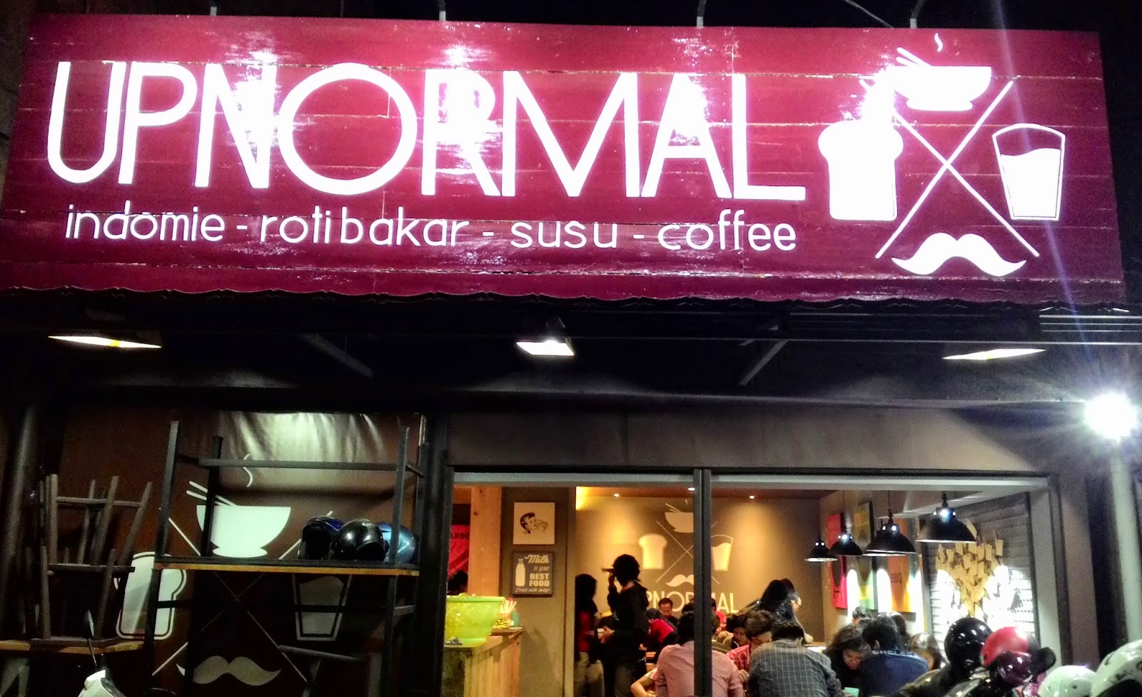 travelgrapher: Warung Upnormal, Warung Kopi Rasa Cafe
